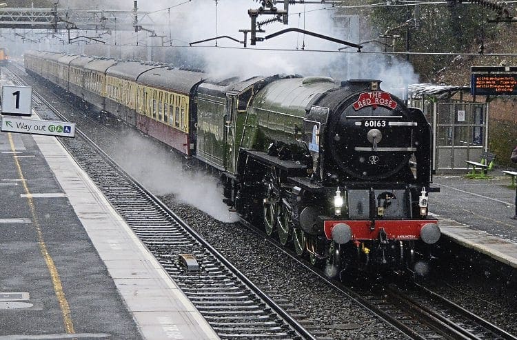‘B1’ and 76084 pair up for ‘Whitby Flyer’ from York | The Railway Magazine