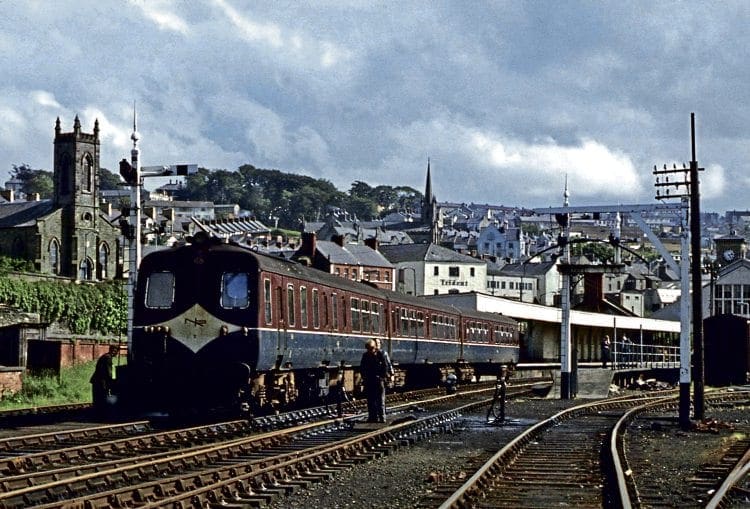 Downpatrick bids to save the last NIR ‘Thumper’ set | The Railway Magazine
