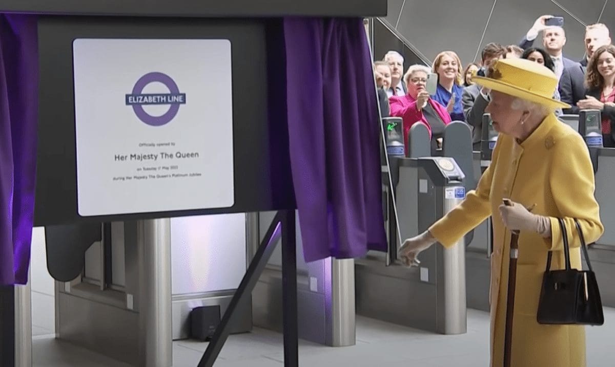VIDEO: Highlights from the Opening of the Elizabeth Line | The Railway ...