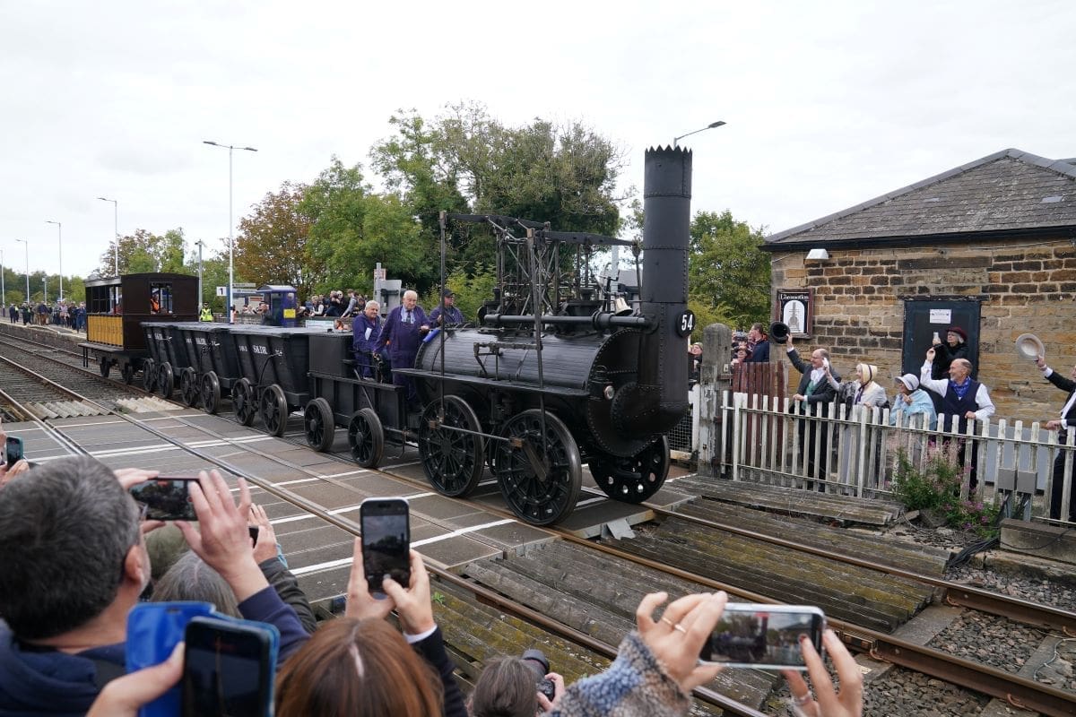 Hundreds gather to watch newly restored replica of Locomotion No.1 ...